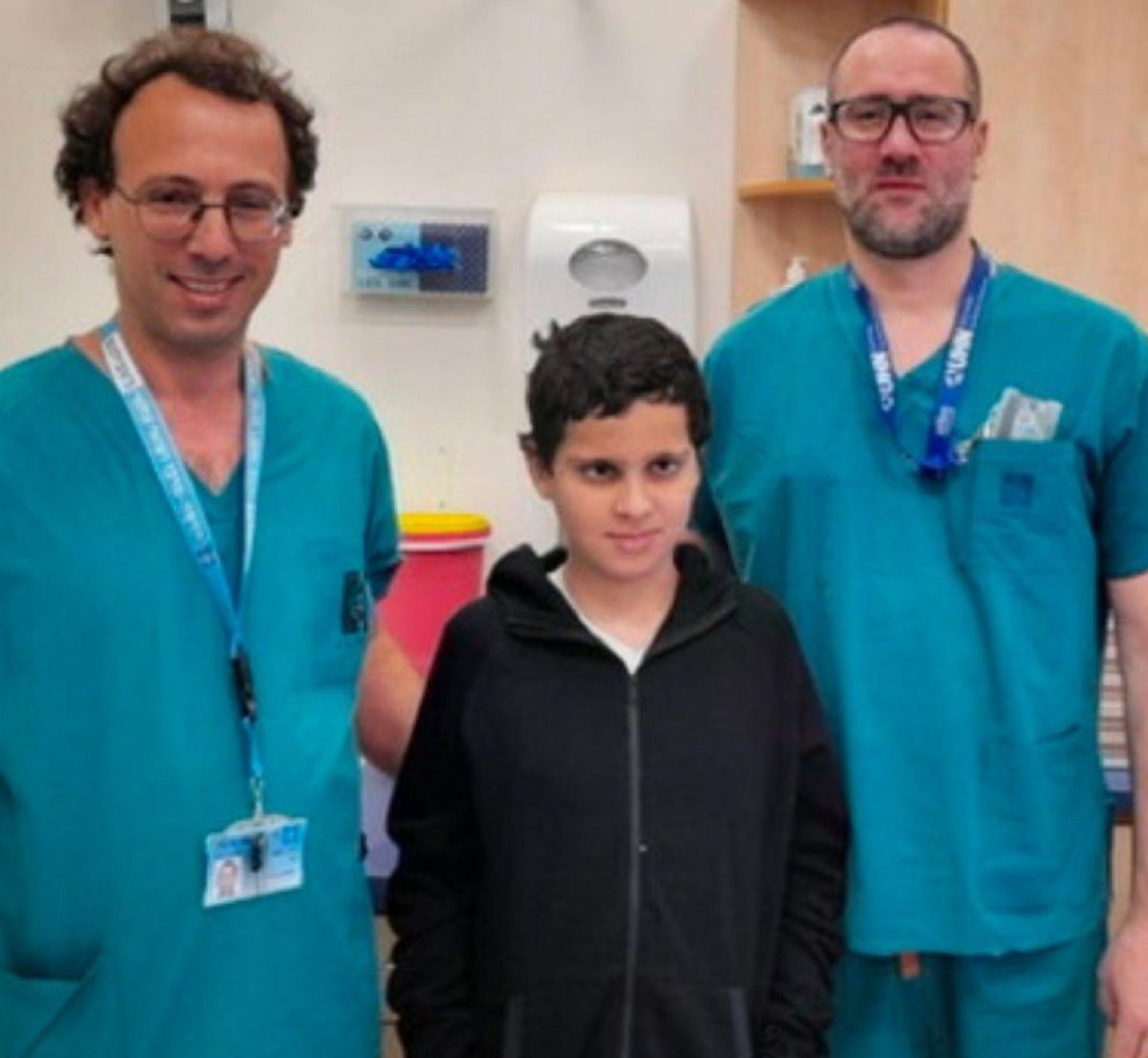 Chirurgii au reușit să reatașeze capul unui copil decapitat