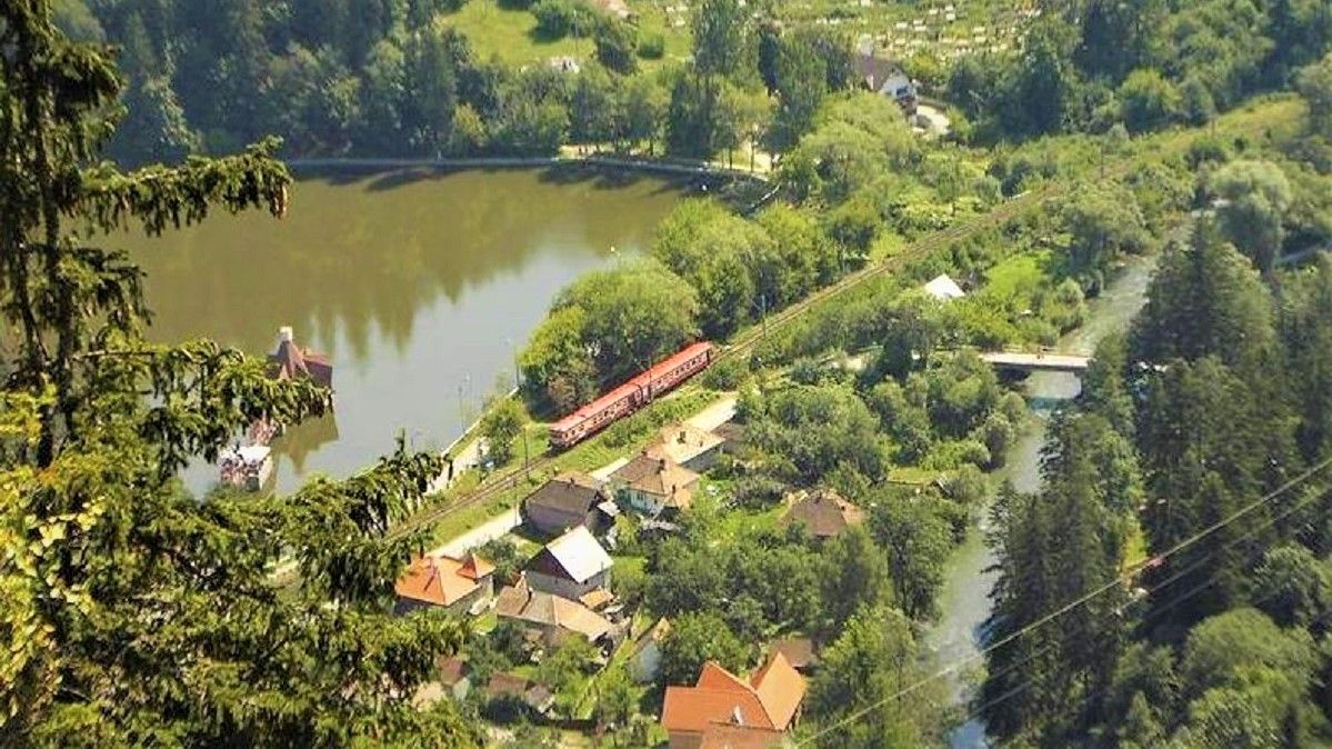 Stațiunea cu ape magice din România. Se spune că vindecă zeci de boli ...