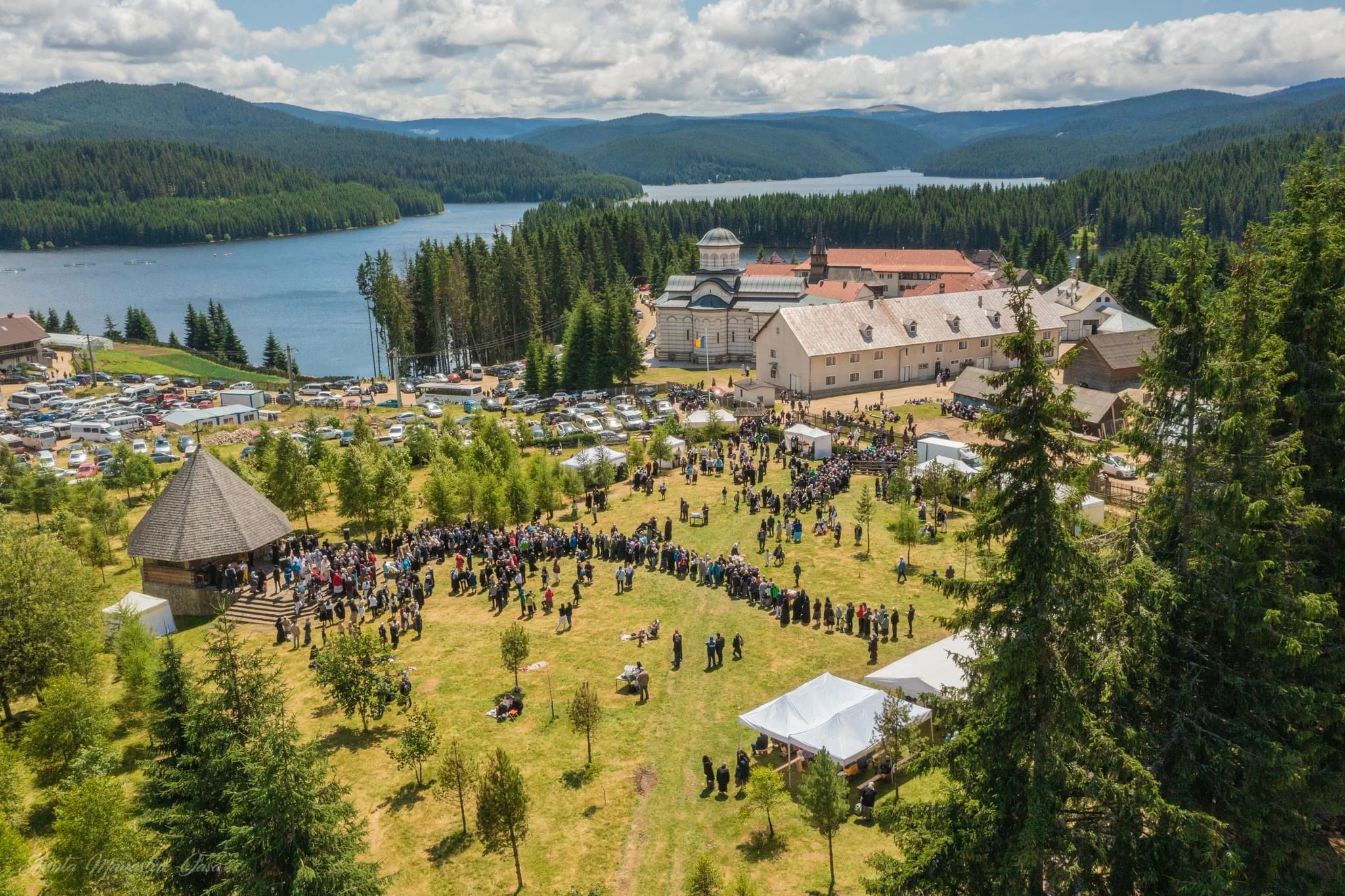 Vacanță cu sens: Taberele de la Mănăstirea Oașa 2025